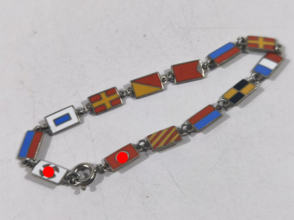 KDF Armkettchen mit emaillierten Flaggen die im Flaggenalphabet den N